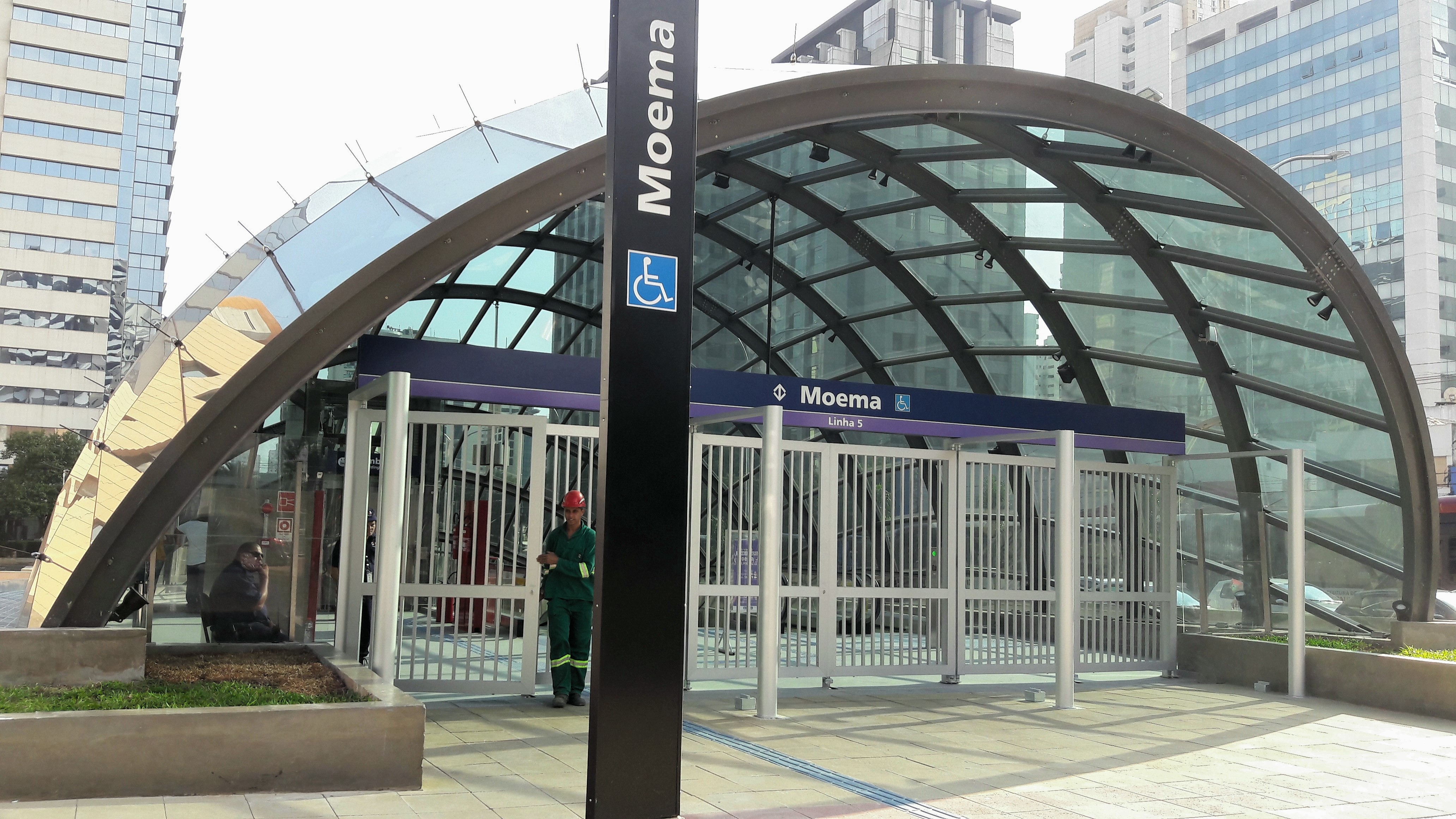 Metrô Moema | Avec Design